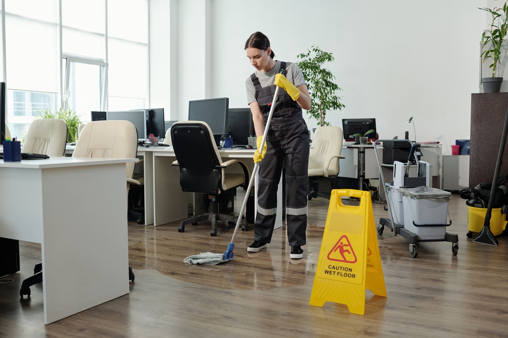 Commercial Cleaning Services: Top 5 Dirtiest Places in Your Office